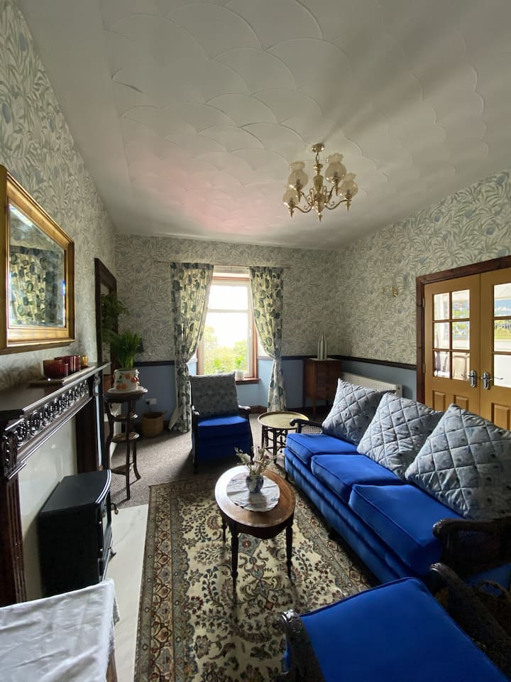 Cosy Retro Flat In Historic Gourock Tenement - Dunoon