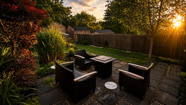 Modern Home W/backyard, Freeparking, Near Downtown - Homestead, PA