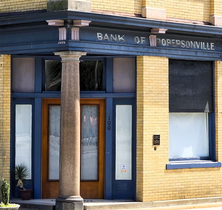 Bank Of Robersonville Railroad Loft - Bethel, NC