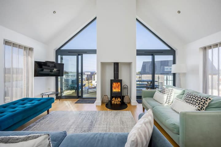 Lake View Dorset Home For 8 Has Pool & Gym On Site - Lulworth Cove