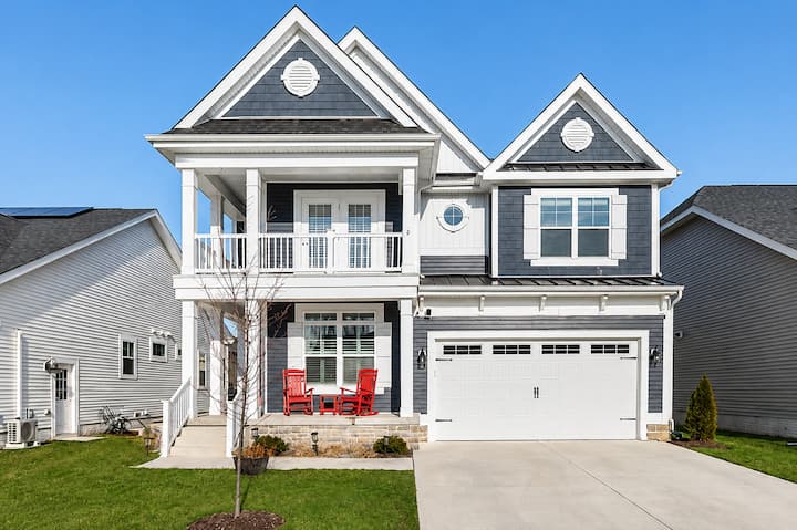 Coastal Retreat | 5br+flex | Sleeps 14 | Beach - Lewes, DE