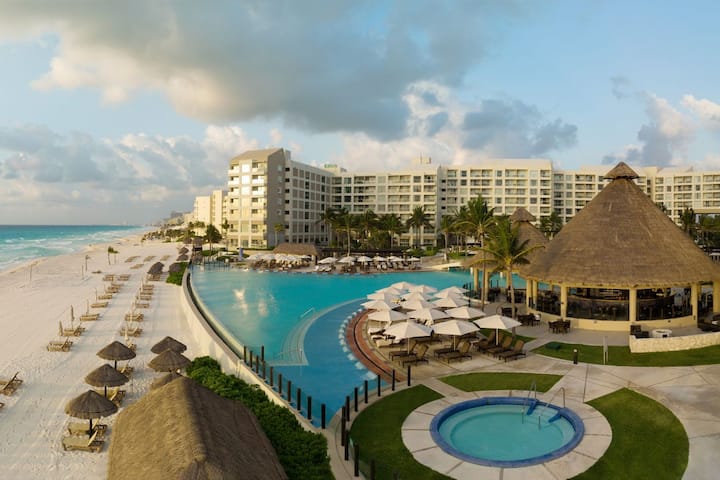 Sip, Swim & Stay In Style, Westin, July 18-25 Only - Cancún