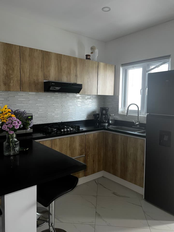 Spacious 2br/2ba 5 Min To Beach & High-rise - Aruba