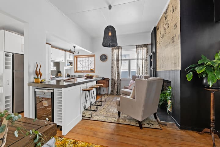 The Vintage Retreat - 2 Bed + Seperate Outhouse - New Plymouth