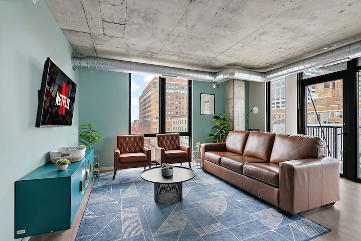 Amazing Luxury Condo In 5 Star Building : Pool+gym - Fort Snelling State Park, St Paul