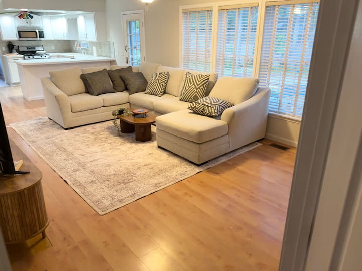 Family Home In West Harwich - Dennis, MA