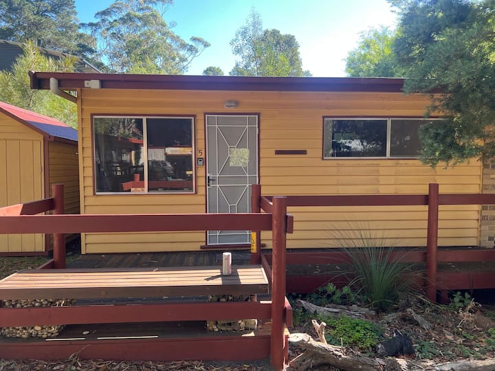 Froggy’s Quarters Cabin 5 - Koala - Halls Gap