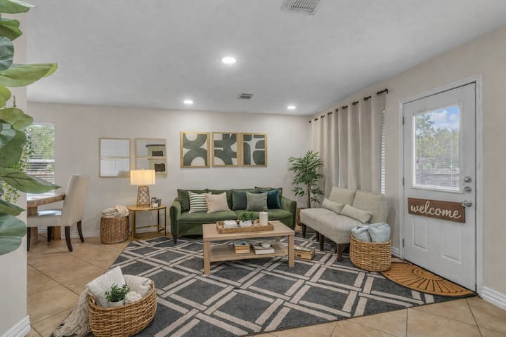 Spacious 6br Family Home | Quiet & Convenient - Spring, TX