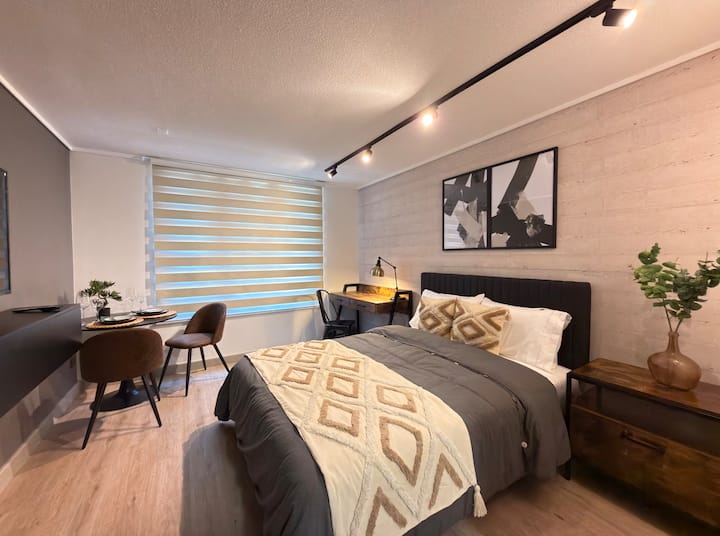 Metro 1 Min | Wifi 600 Mb | Escritorio & Nespresso - Chile