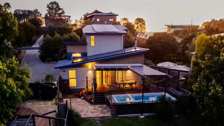 Grass Tree - Pool & Spa Retreat - Freycinet National Park