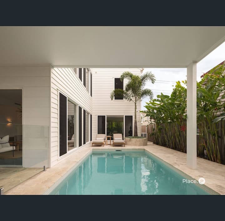 Luxury Architectural Retreat W/city & River Views - Brisbane