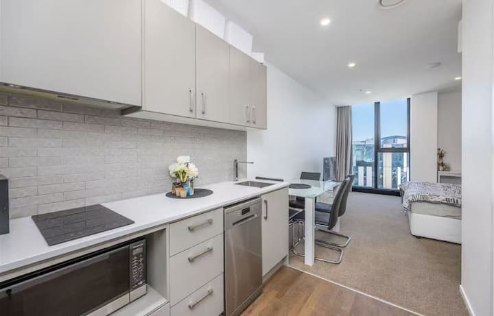 Cbd时尚酒店式公寓1b1b-近天空塔-建筑内停车位 - Auckland