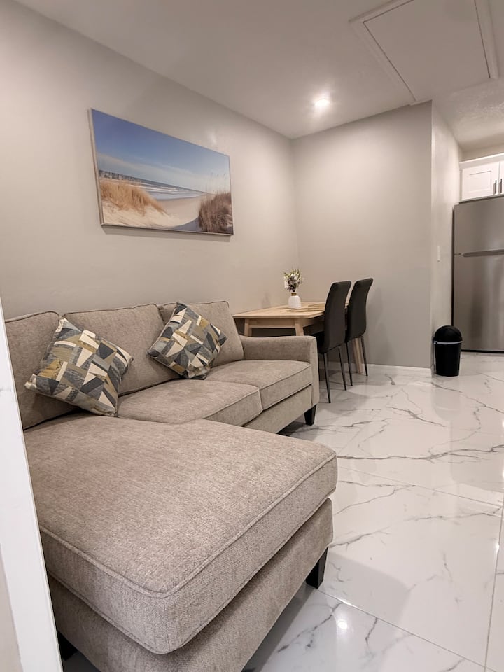 Tu Hogar En Spring Hill:cómodo, Privado Y Equipado - Spring Hill, FL
