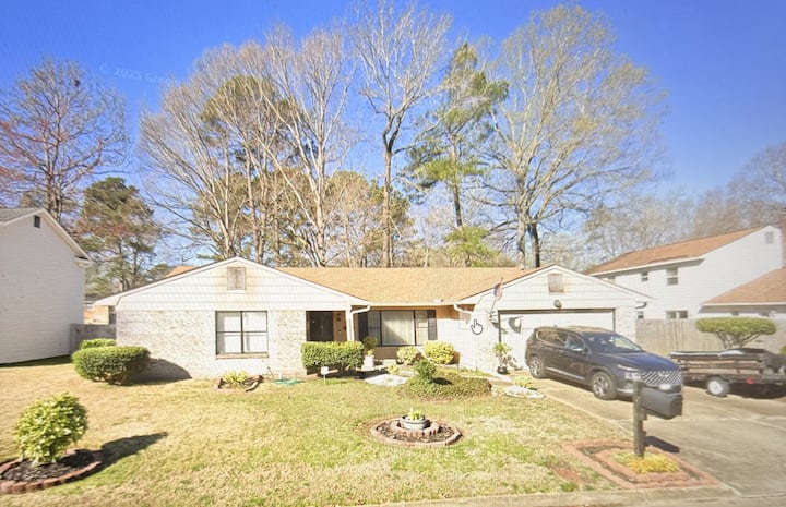 Adorable Private Guesthouse Oasis - Chesapeake, VA