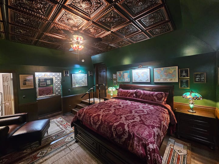 The Grand Master Suite @ The Avon Rose House - Coeur d'Alene, ID