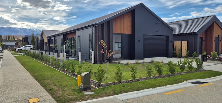 Basecamp Cromwell - Bannockburn, New Zealand