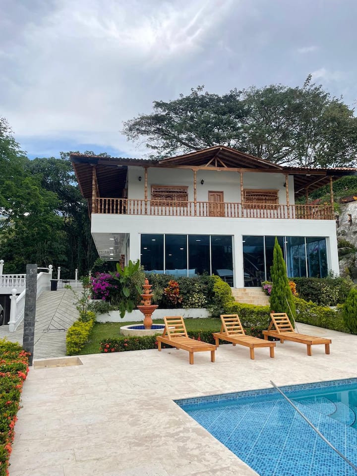 Espectacular Finca En San Jerónimo - San Jerónimo