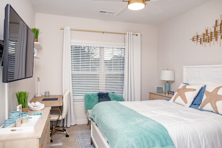 Quiet Private Room For Traveling Professionals - Lake Wylie, SC