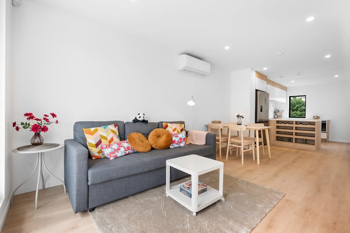 3bdr Townhouse By Panmure Basin Mt Wellington - Auckland