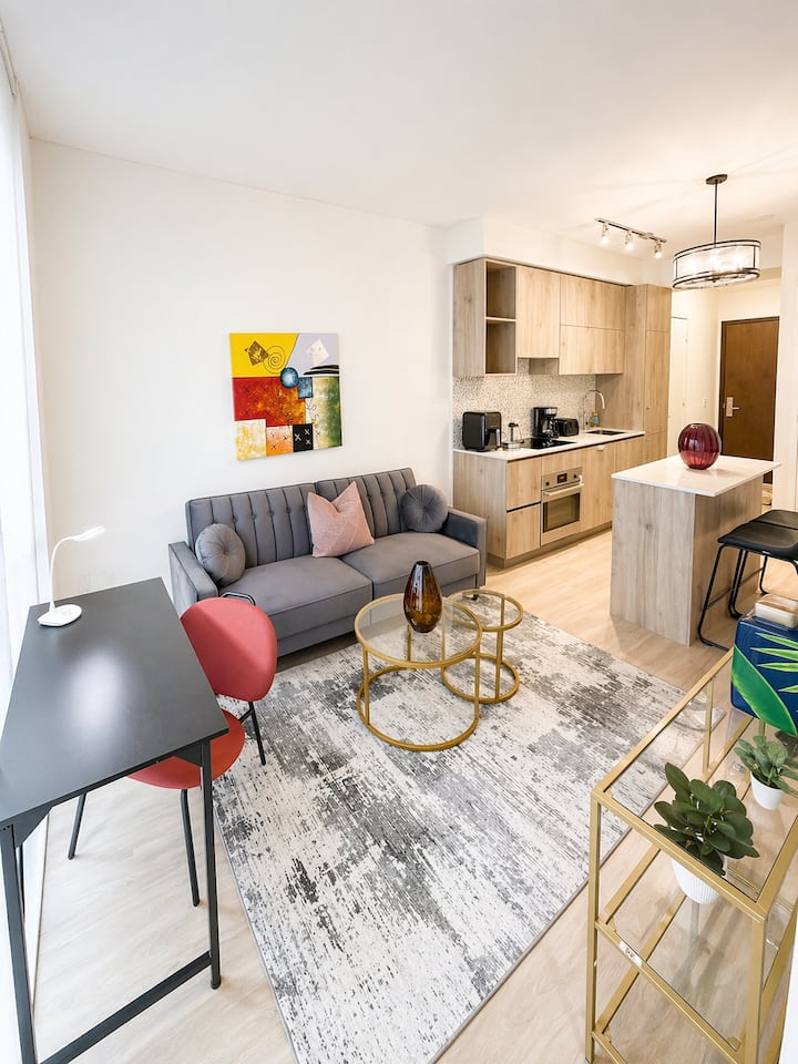 Stylish 1br In Yorkville |Steps To Bloor-yorkville - Toronto
