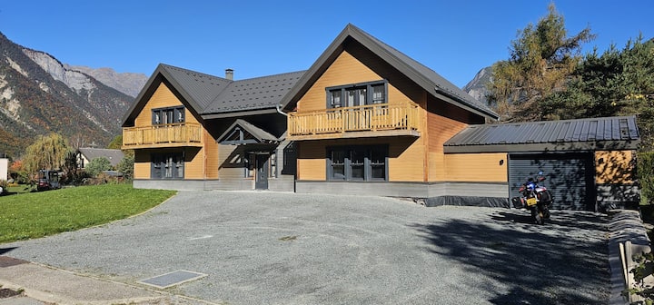 Brand New Spacious Modern Home Room 1 - Le Bourg-d'Oisans