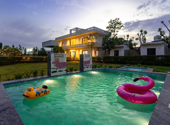 Serene Farmstay With Pool, Garden & Gazebo - Chomu