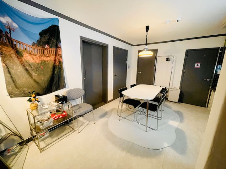 더스위트#경대병원역5분#김광석거리#침대3개#웨딩거리 - Daegu