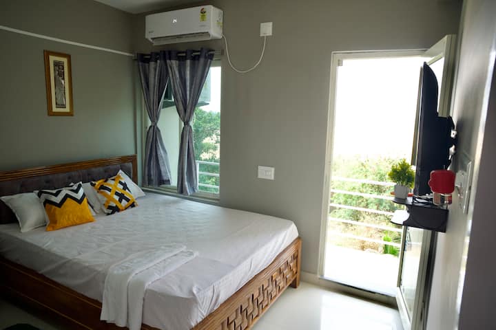 River View Suite Room, Riveraside Villa A3 - Bhubaneswar