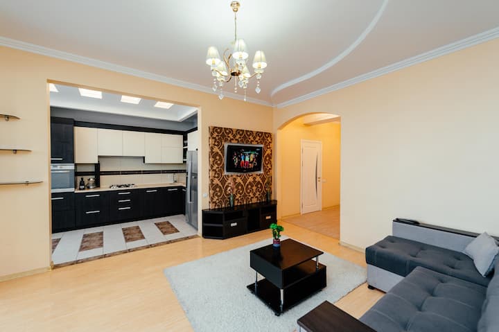 Spacious Central 2br Apartment - Moldavie