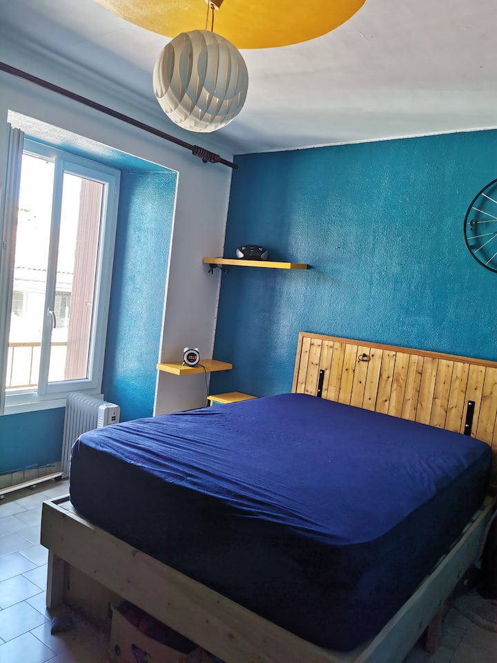 Petit Apparemment Avec Petit Extérieur - Les Vans