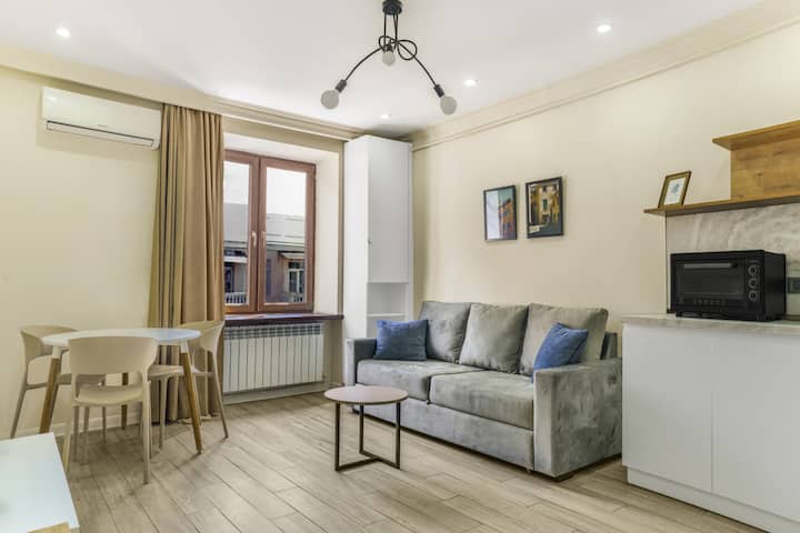 Cozy Apartment In City Center, Nalbandyan Street - Yerevan