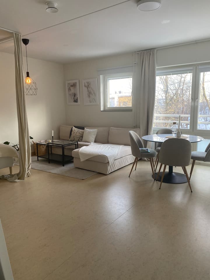 Cozy And Fresh Apartment - Solna