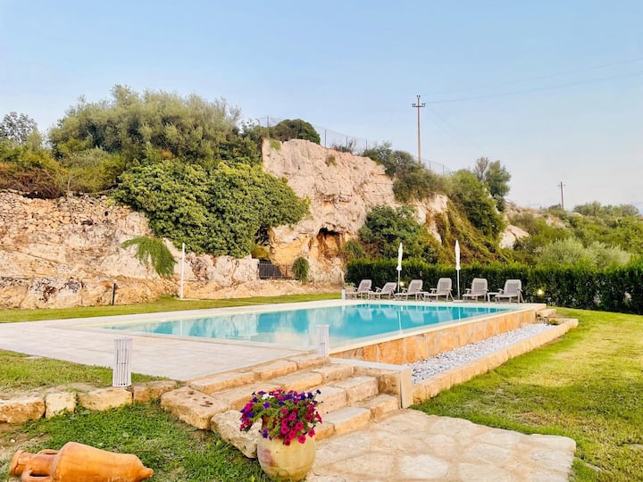 Stone Villa · Grotto Pool · Val Di Noto · Garden - Rosolini