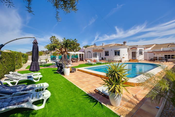 Beautiful Villa With A Pool Perfect For Families - Rojales
