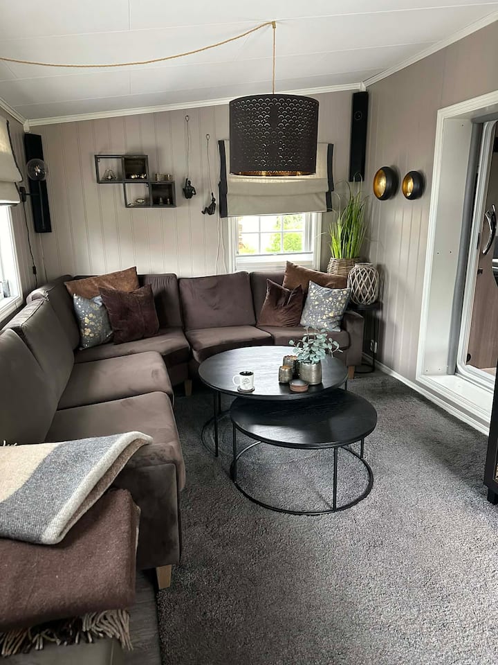 Campingvogn Med Spikertelt På Bjorli Vintercamping - Lesjaskog