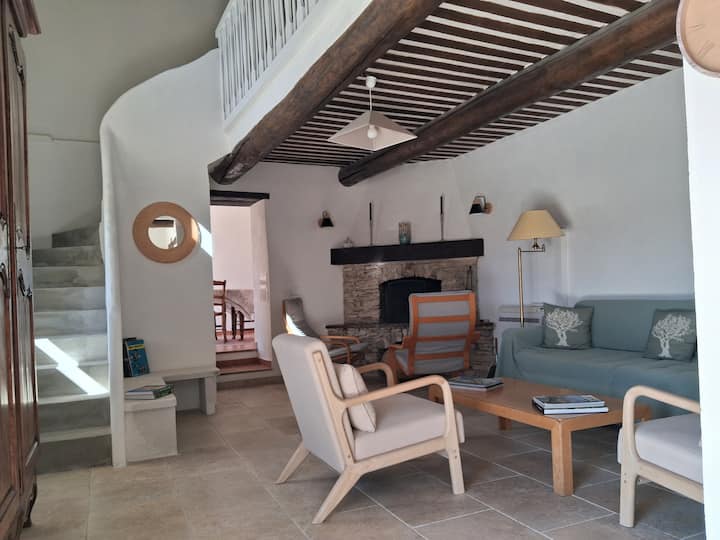 Charmante Maison Avec Grand Jardin, Vue Dégagée - Apt