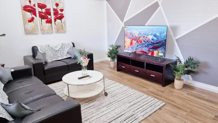 Spacious 4br Home Sleeps 8 Colyton Nsw - Saint Marys, Australia