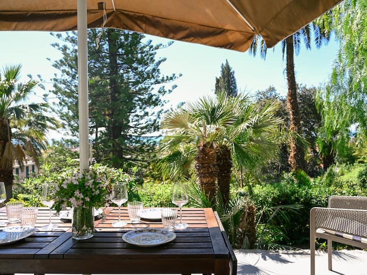 Casa Parco, Charme Vista Mare Con Giardino Privato - Bordighera