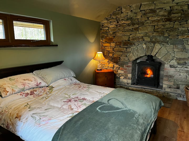 Little Cabin In The Woods - Kinsale