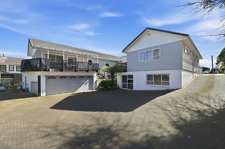 Elevated Escape | Biking, Golfing, Relaxing - Rotorua