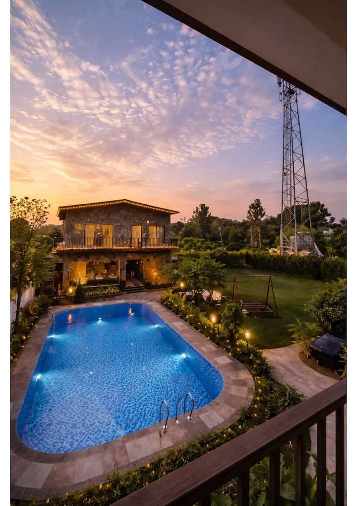 Luxury Pool Resort Room In Jim Corbett | Ramnagar - Jim Corbett National Park