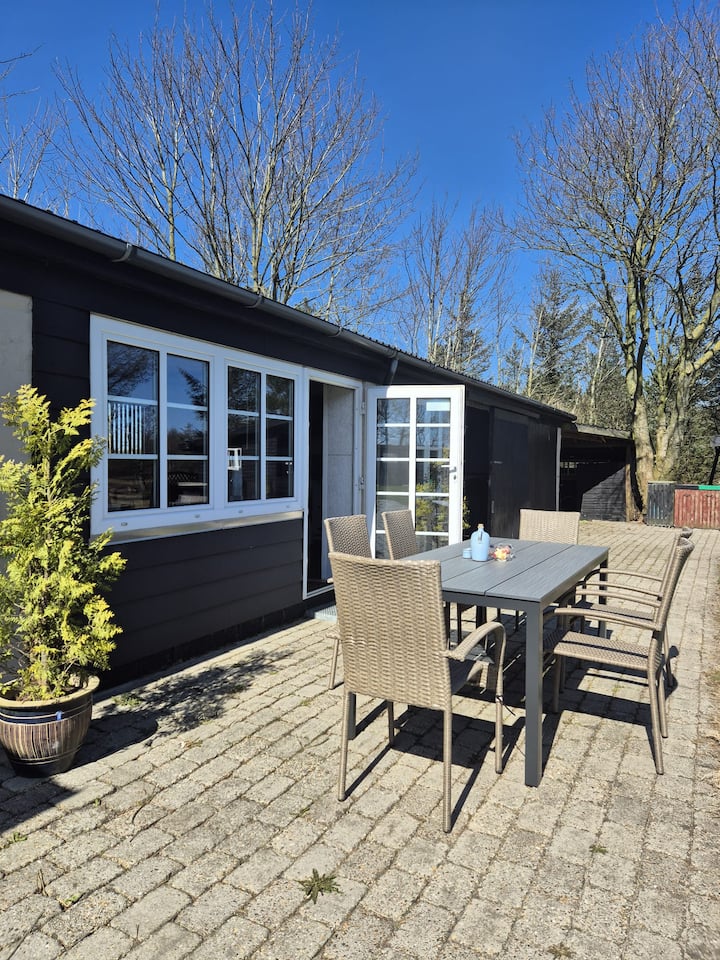 Bækhuse: Et Sted, Hvor Man Kan Slappe Af - Oksbøl