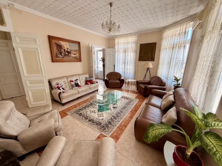 Appartement Haussmannien Cosy Au Coeur D'alger - Algeria