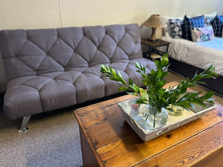 The Olive Tree Guest Suite @ Tranquility Town Stay - Winterton