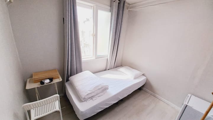Bongcheon Stn. 3 Min, Private Bath, Budget Stay - Seoul