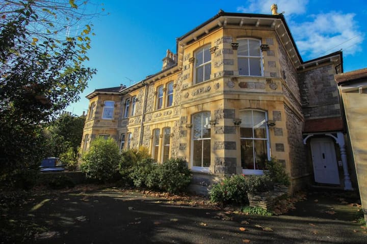Lovely Victorian Ground Floor 2 Bed Flat In Wsm - Brean