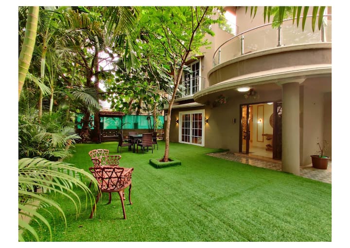 Zayaan Villa - Lonavla