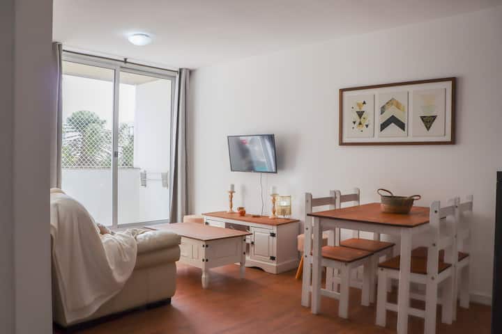 Con Parque De Juegos Y Espacio Verde - Hogareño - Montevideo