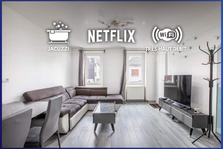 T3 Cosy | Jacuzzi Privatif & Cour Privée - Mulhouse