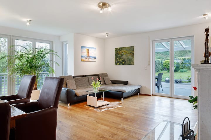 Modernes 5 Schlafzimmer Haus Mit T - Bad Krozingen